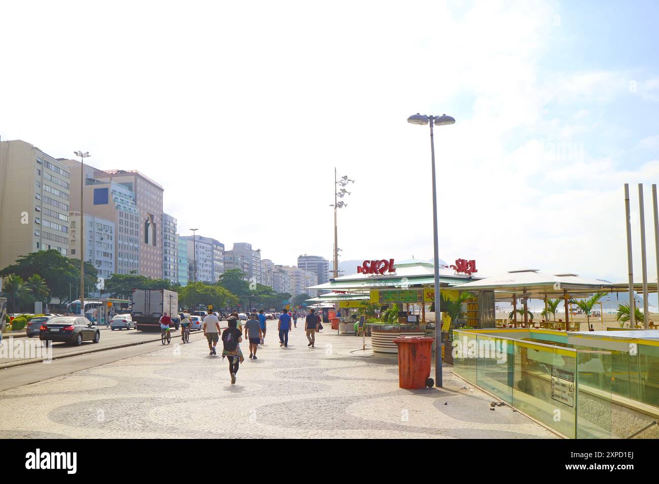 Sidewalk on the Avenida Atlantica, a Promenade along Copacabana beach ...