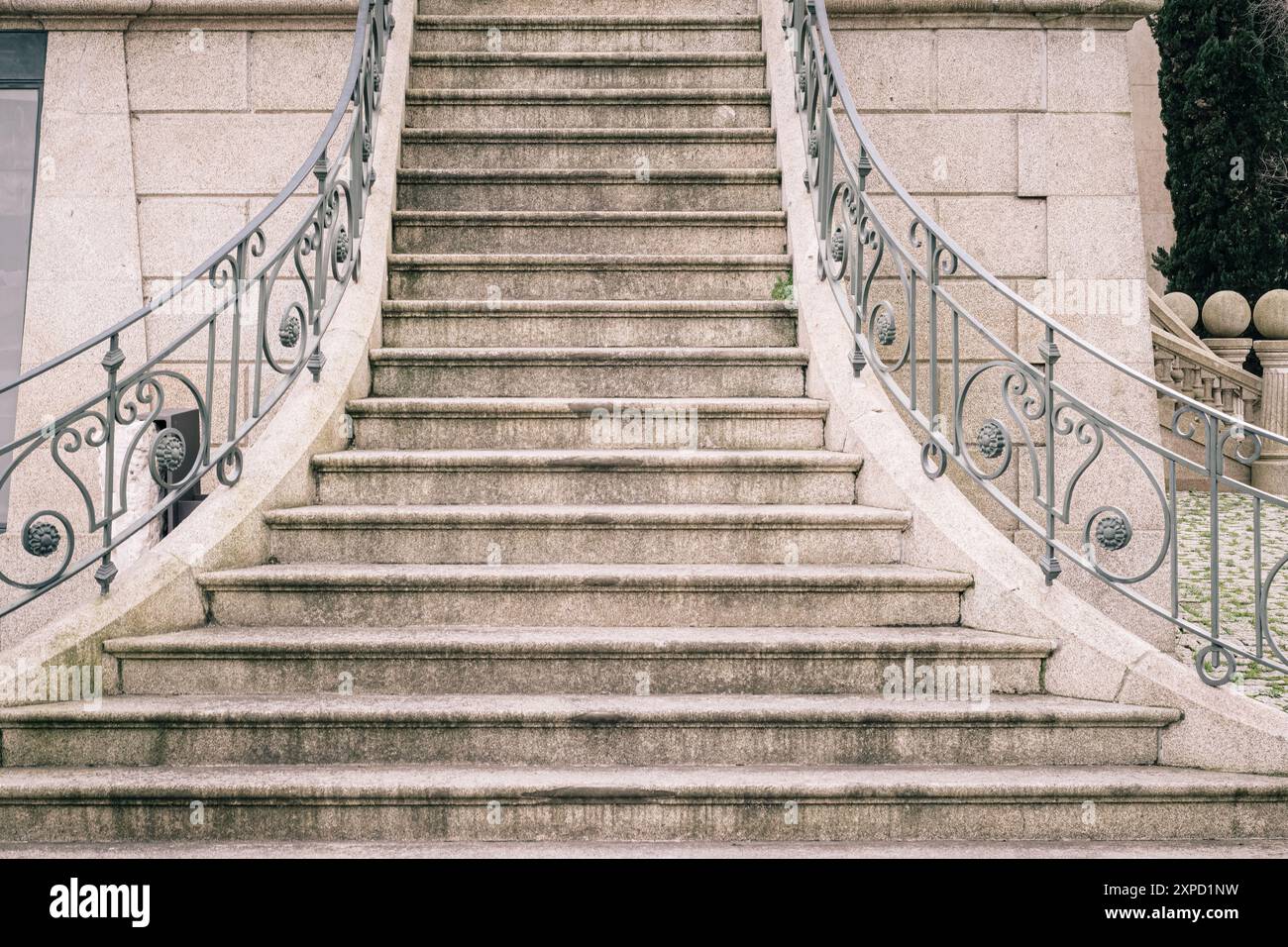 Stone architecture in porto hi-res stock photography and images - Alamy