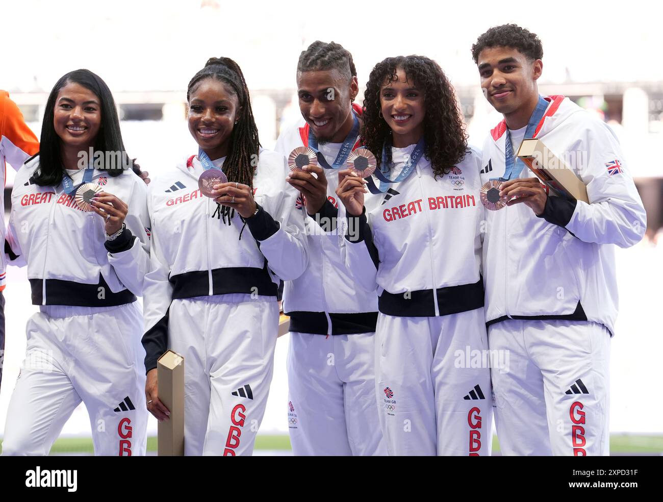 Great Britain's bronze medalists Samuel Reardon, Laviai Nielsen, Alex ...