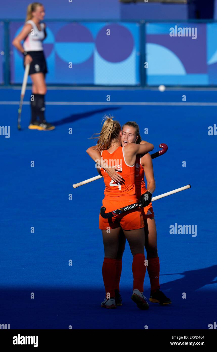 Netherlands' Luna Fokke, right, hugs teammate Freeke Moes to celebrate ...