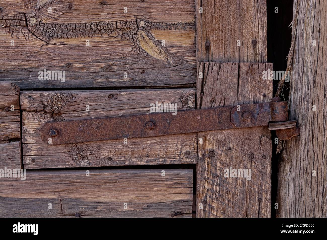 Rusty wrought iron gate hi-res stock photography and images - Alamy
