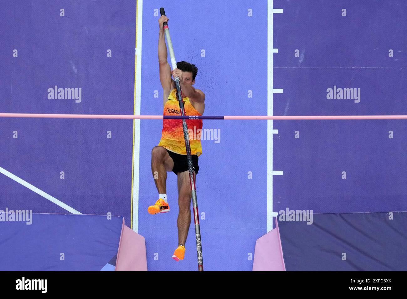 Oleg Zernikel, of Germany, competes in the men's pole vault final at ...