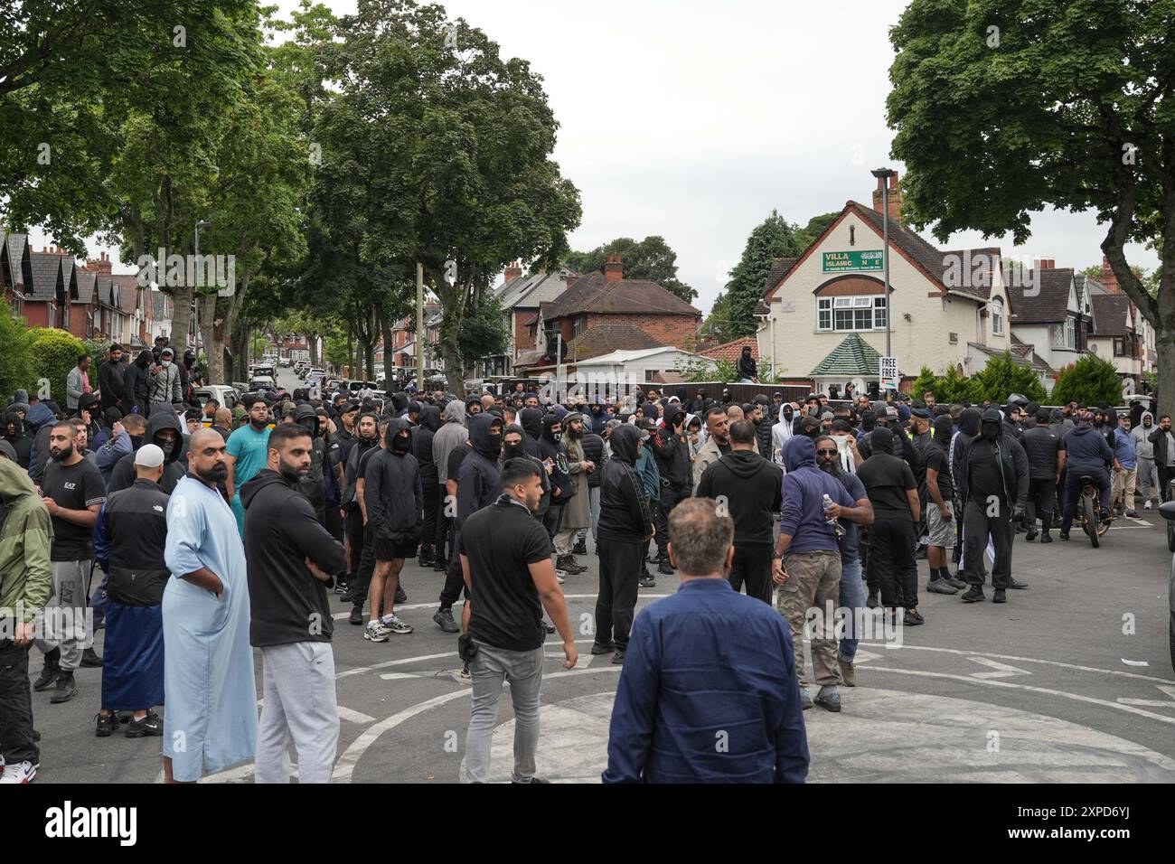 Bordesely Green, Birmingham 5th August 2024 - Hundreds of people came ...
