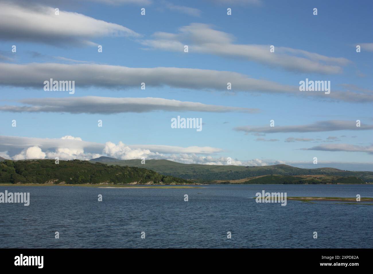 The hills of southern Snowdonia seen from Porthmadog, Wales, UK Stock ...
