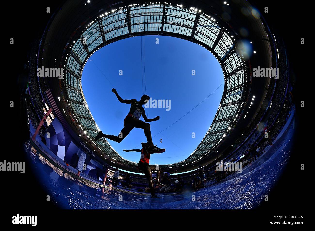 Paris, France. 5th Aug, 2024. Samuel Firewu (front) of Ethiopia ...