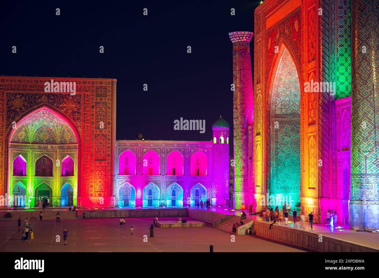 Light show on the facades of the madrasahs of Registan Square ...