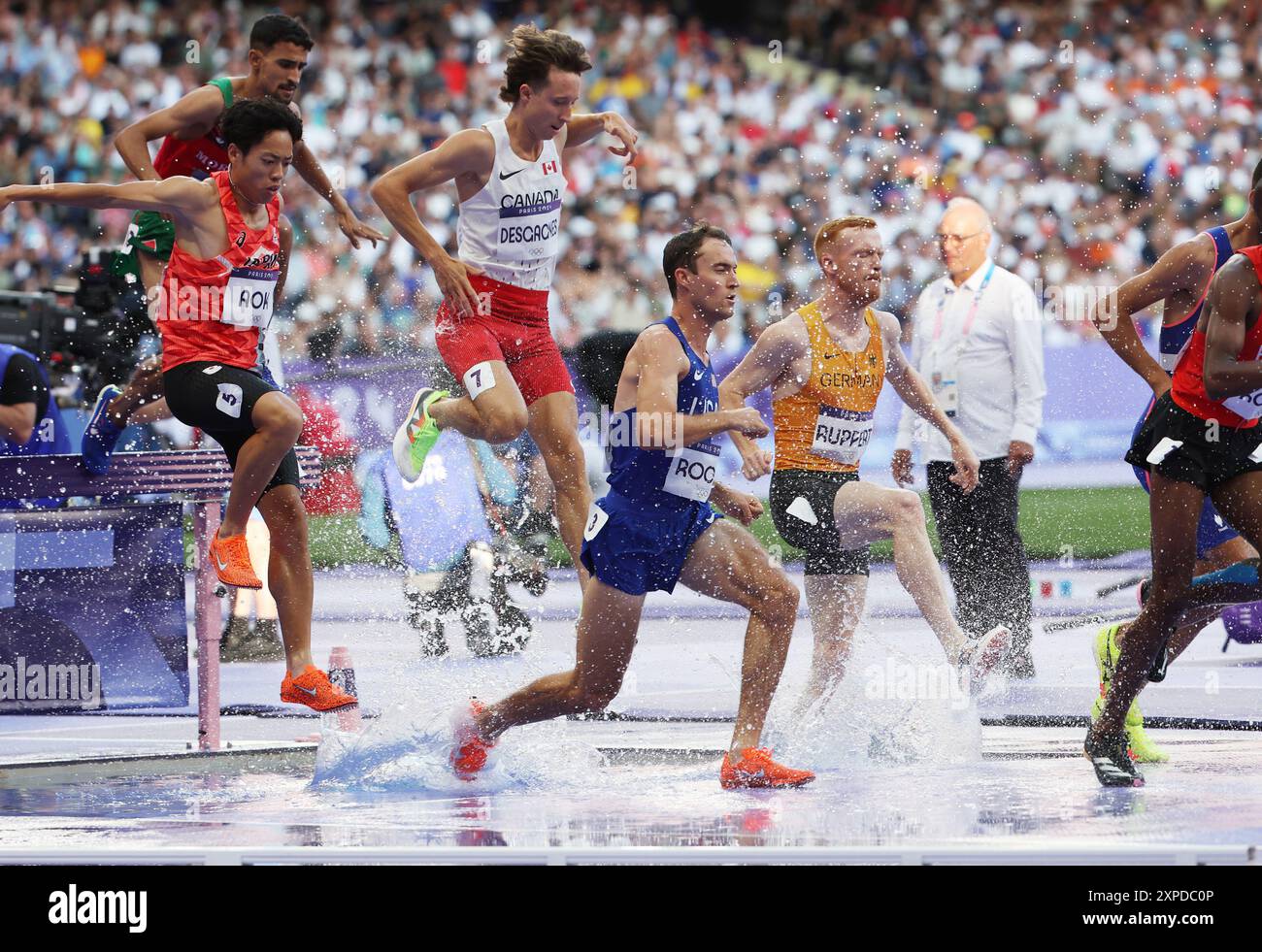 Paris, France. 05th Aug, 2024. Runners compete in the Men's 3000m Steeplechase Round 1 at the ...