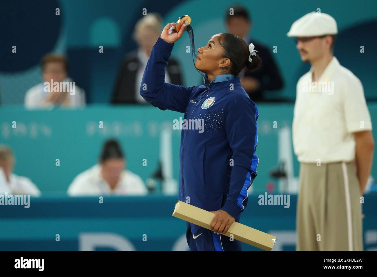 Jordan chiles olympic medal hi-res stock photography and images - Alamy