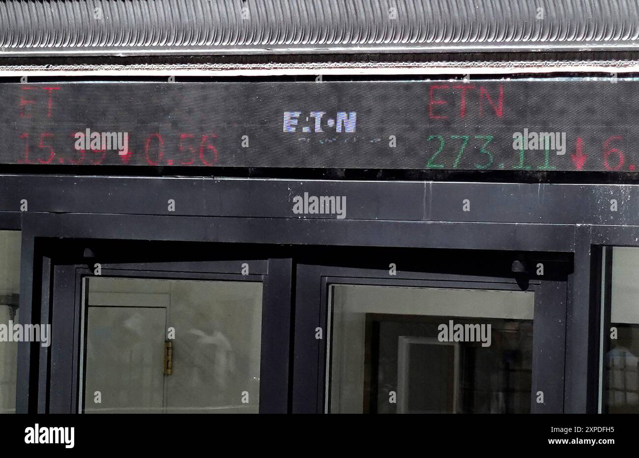 Digital news ticker hi-res stock photography and images - Alamy