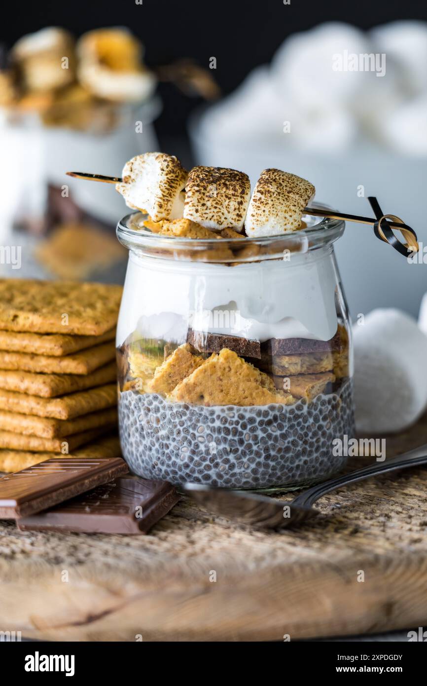 Smores chia pudding topped with toasted marshmallows, ready to eat ...