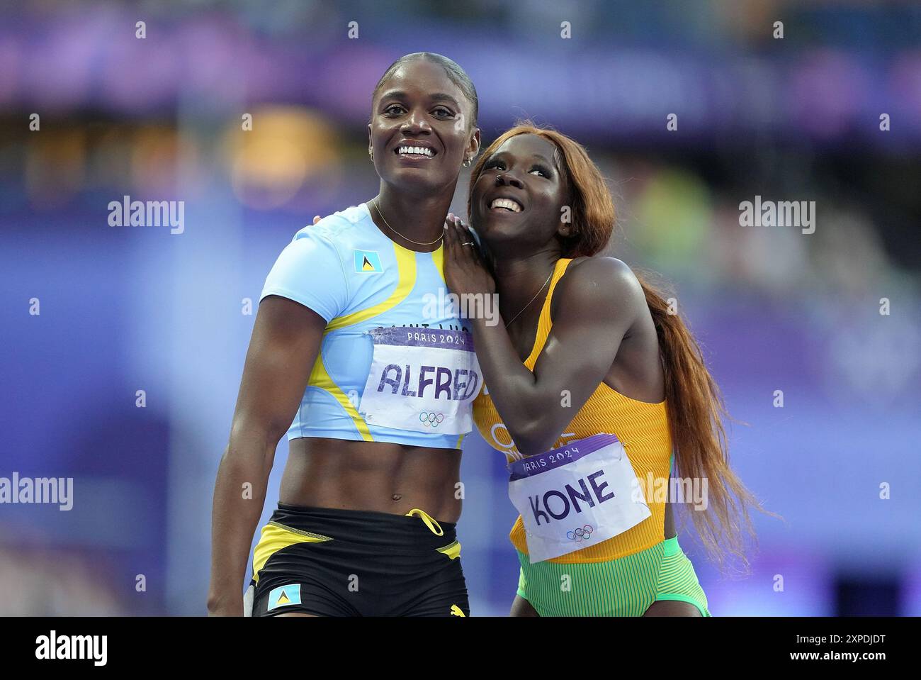 Paris, France. 5th Aug, 2024. Julien Alfred (L) of Saint Lucia reacts ...