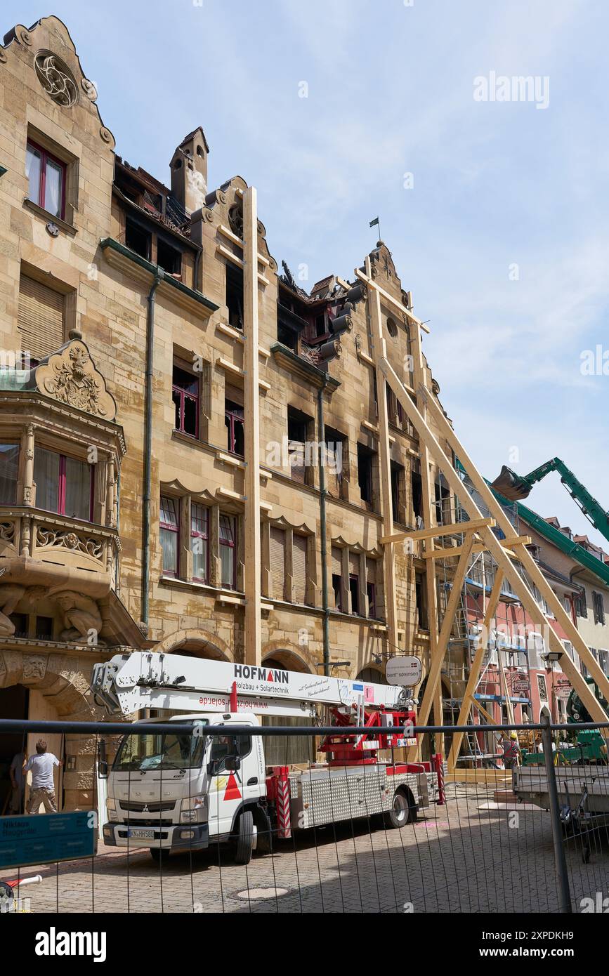 First rescue measures after a fire in the old town of Constance ...