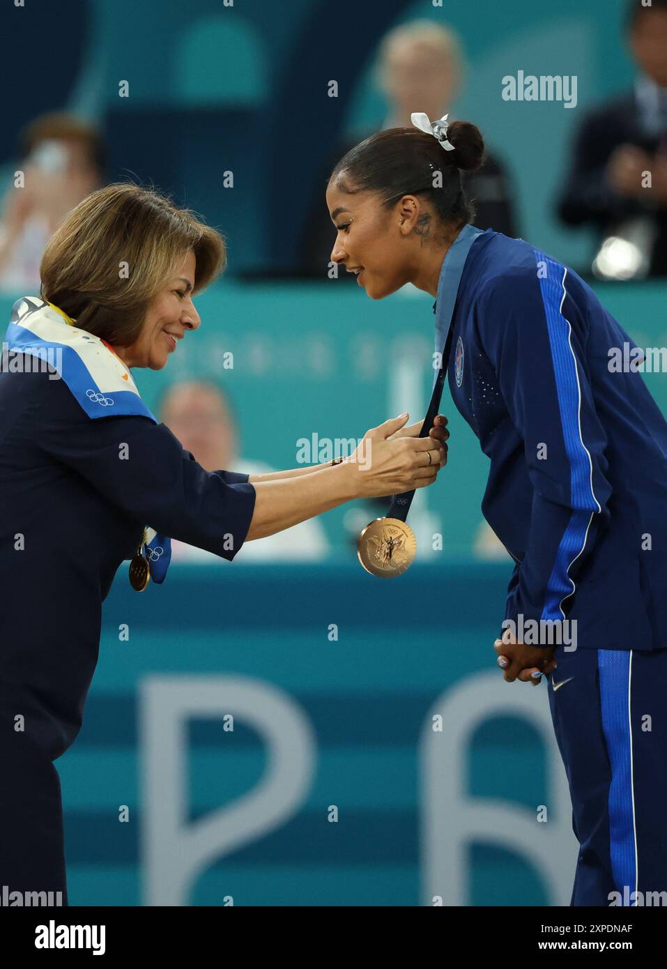 Jordan chiles olympic medal hi-res stock photography and images - Alamy