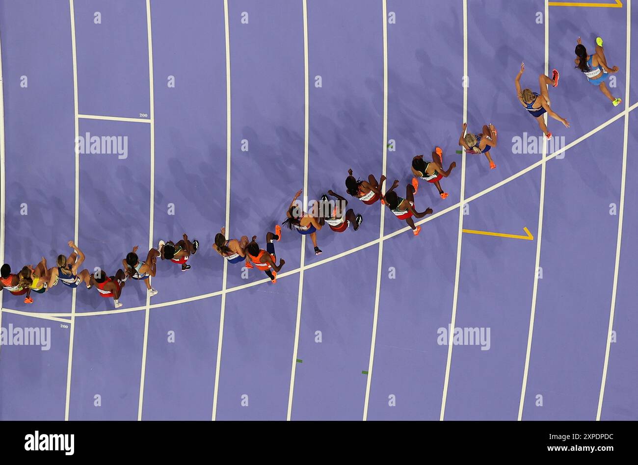 Paris, France. 5th Aug, 2024. Athletes compete during the women's 5000m ...