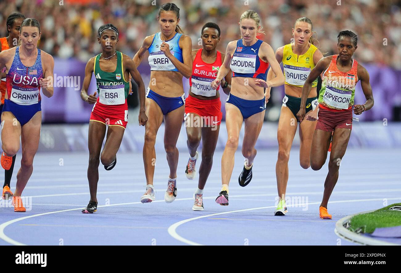 Paris, France. 5th Aug, 2024. Athletes compete during the women's 5000m ...