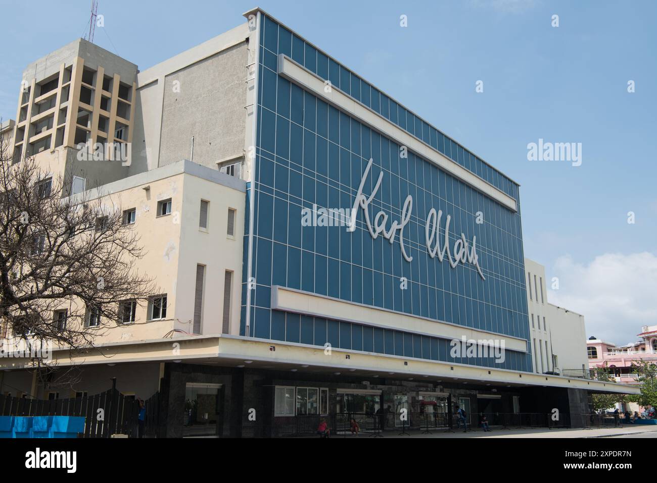 Karl Marx Theater in Havana, Cuba Stock Photo - Alamy