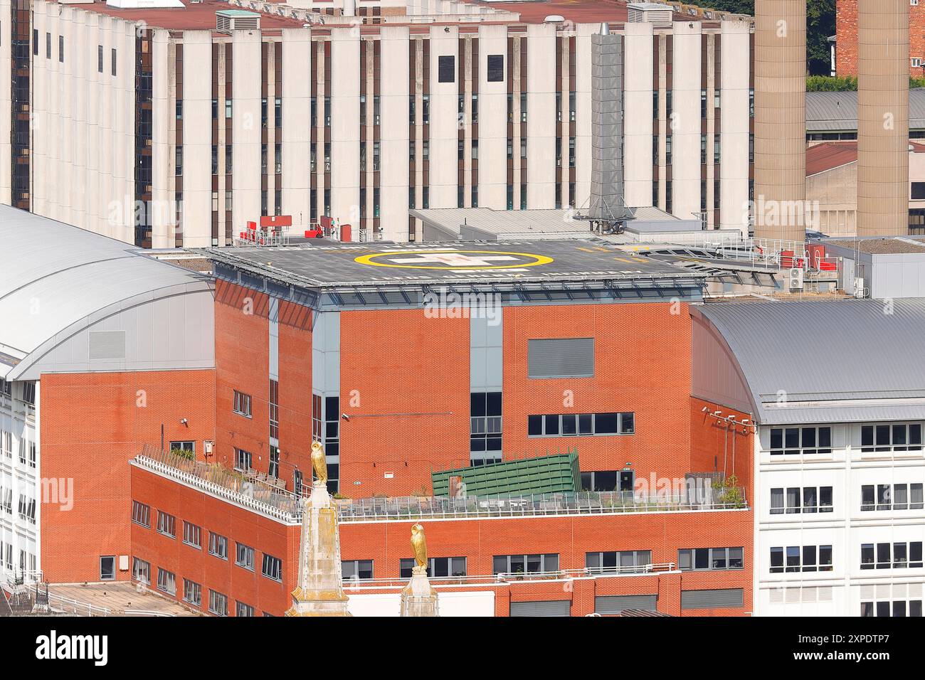 A view of Leeds General Infirmary helicopter landing pad Stock Photo ...