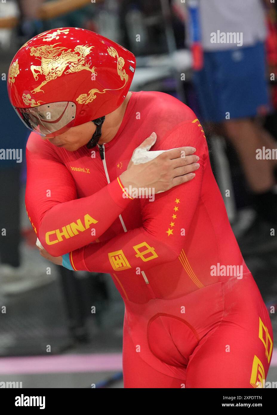 Paris, France. 5th Aug, 2024. Guo Shuai of China reacts before the men ...