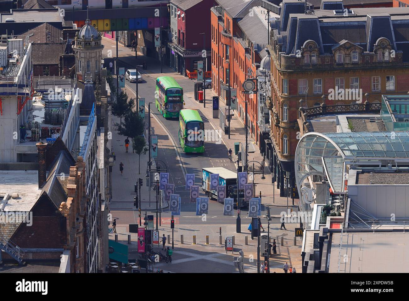 Rooftop views in leeds city centre hi-res stock photography and images ...