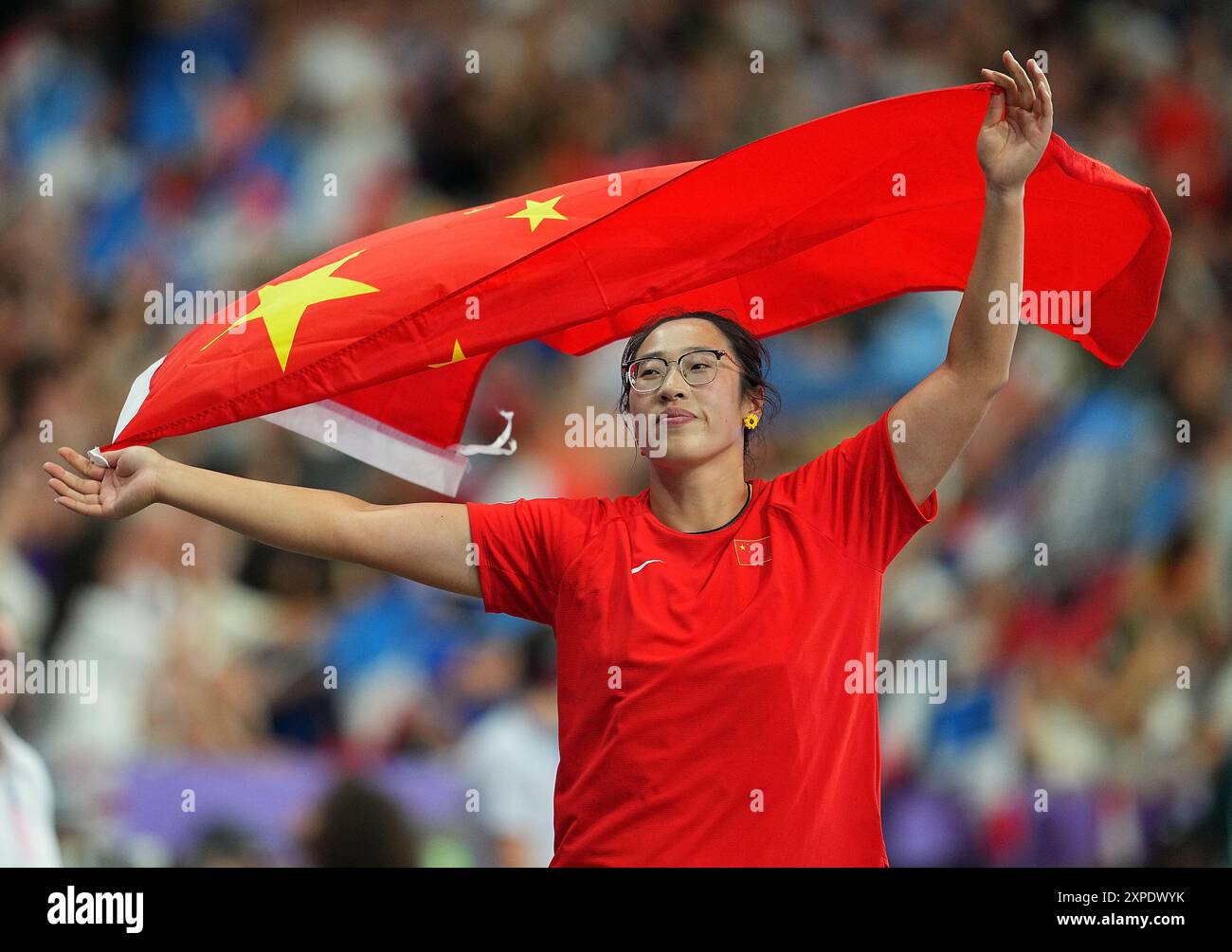 Paris, France. 5th Aug, 2024. Feng Bin of China celebrates after the ...