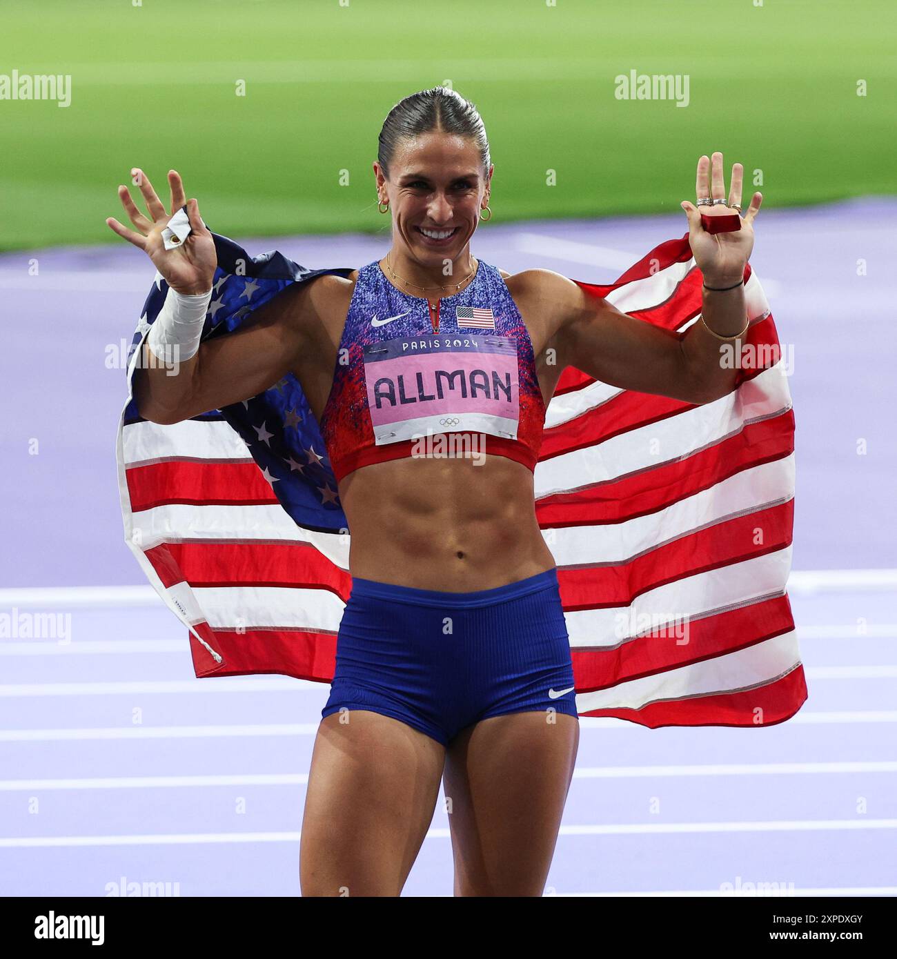 PARIS, FRANCE. 5th Aug, 2024. Gold medalist Valarie Allman of Team ...