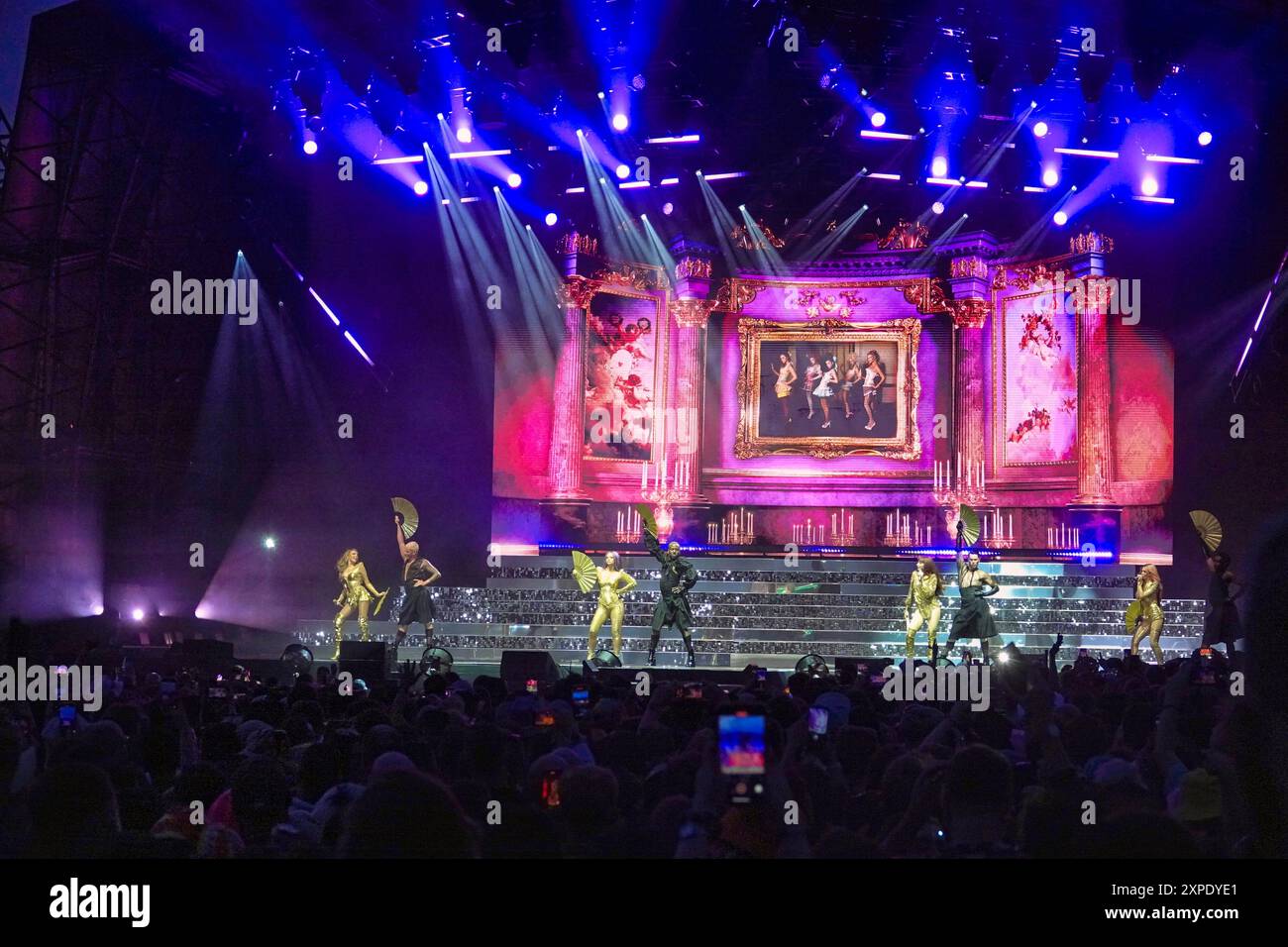 Girls aloud 2024 hi-res stock photography and images - Alamy