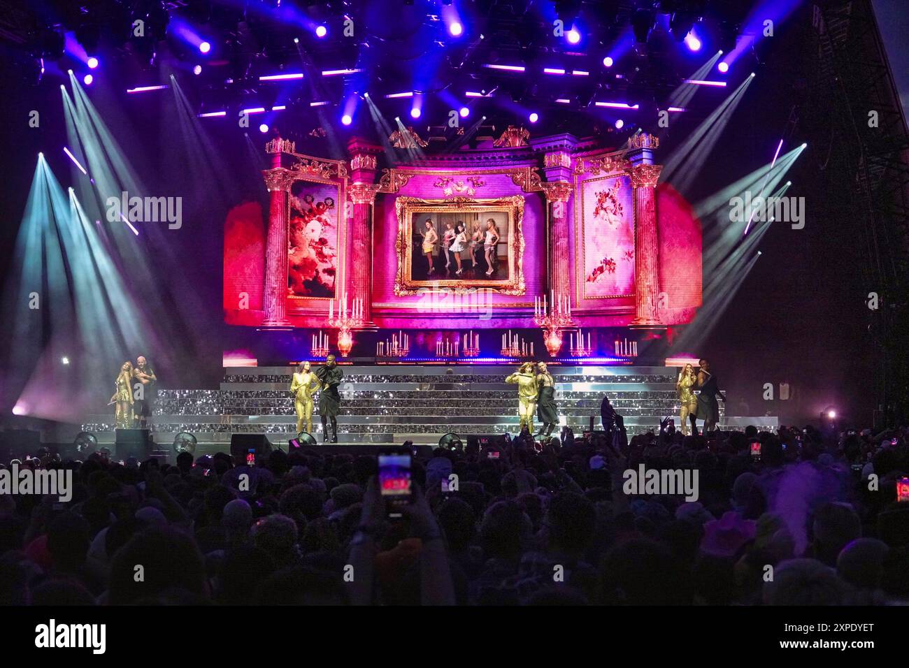 Girls aloud 2024 hi-res stock photography and images - Alamy