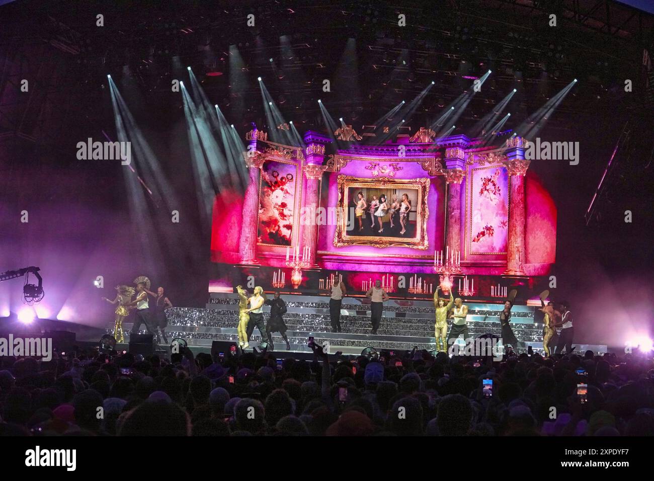 Girls aloud 2024 hi-res stock photography and images - Alamy