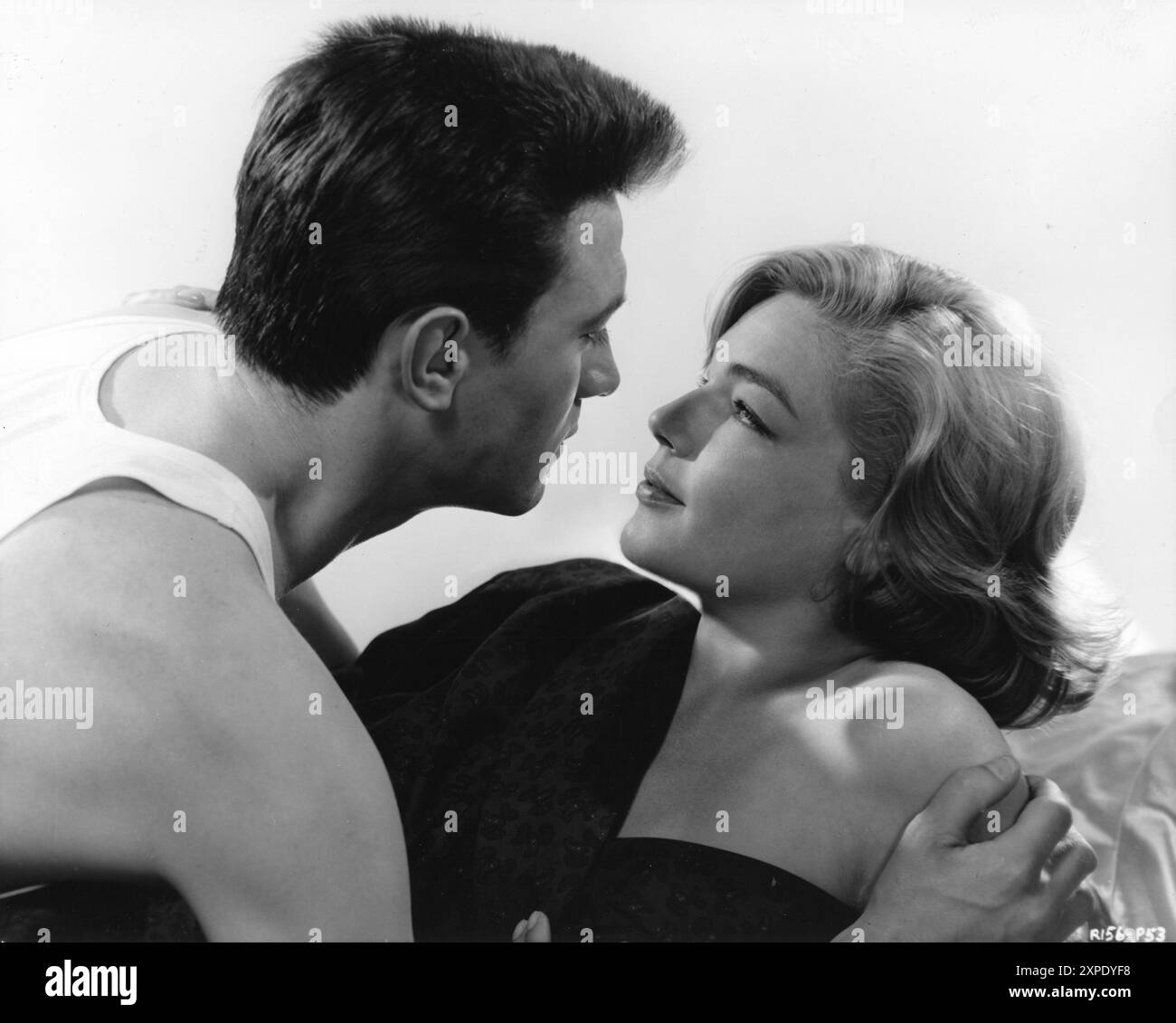 LAURENCE HARVEY as Joe Lampton and SIMONE SIGNORET as Alice Aisgill in ...