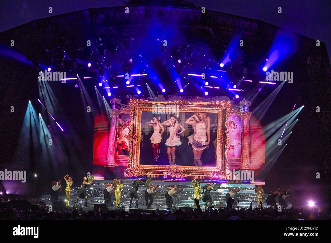 Girls aloud 2024 hi-res stock photography and images - Alamy