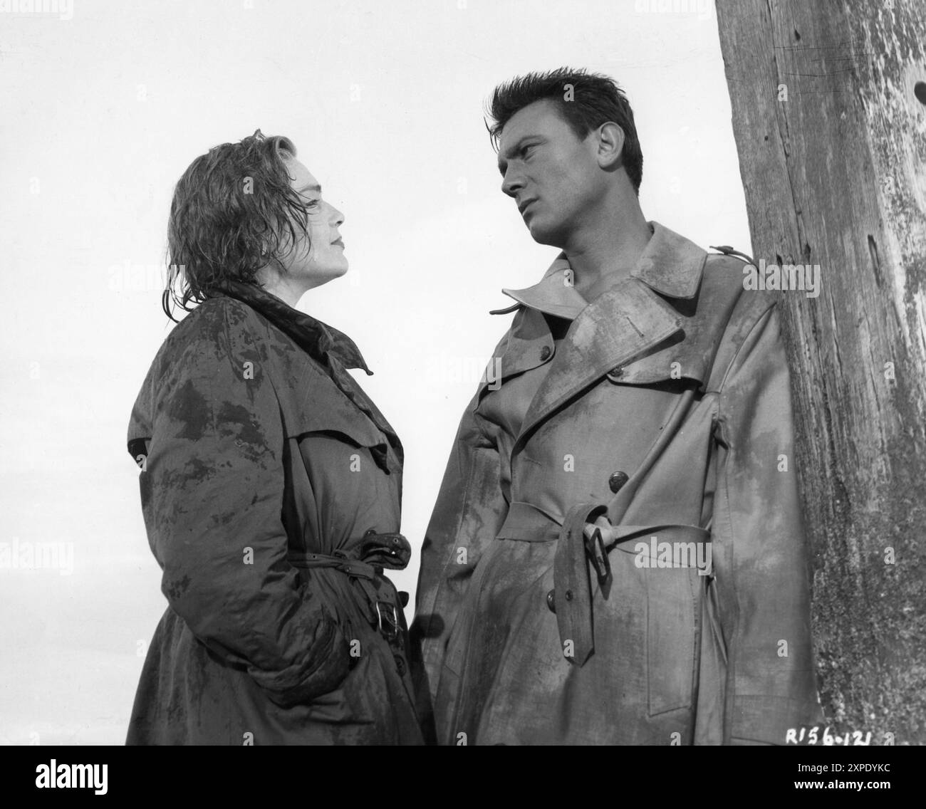 LAURENCE HARVEY and SIMONE SIGNORET in a scene from ROOM AT THE TOP ...