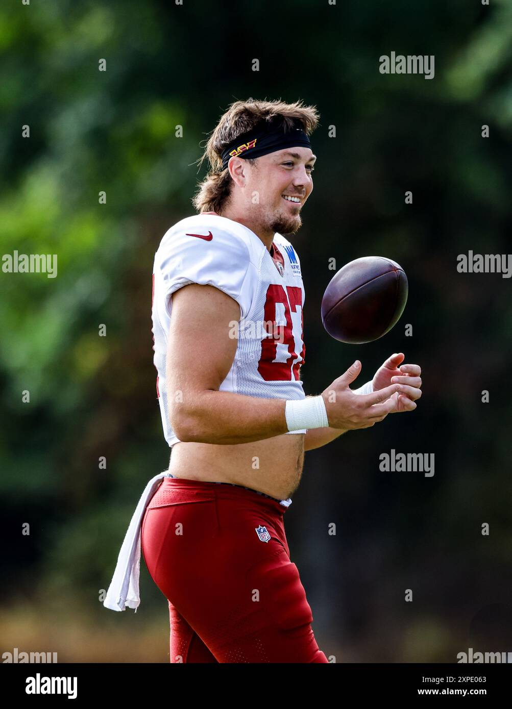 Washington Commanders tight end John Bates (87) before the start of ...