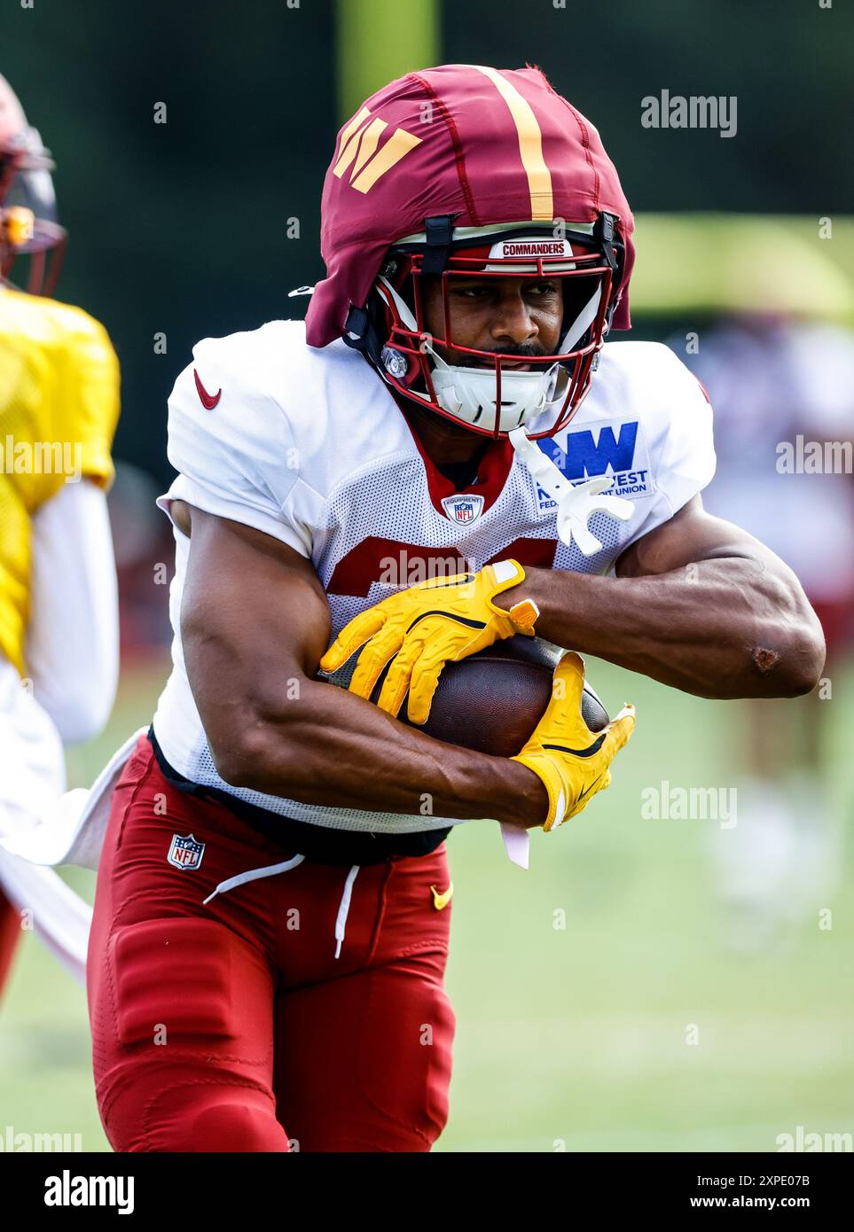 Washington Commanders running back Jeremy McNichols (31) performing ...
