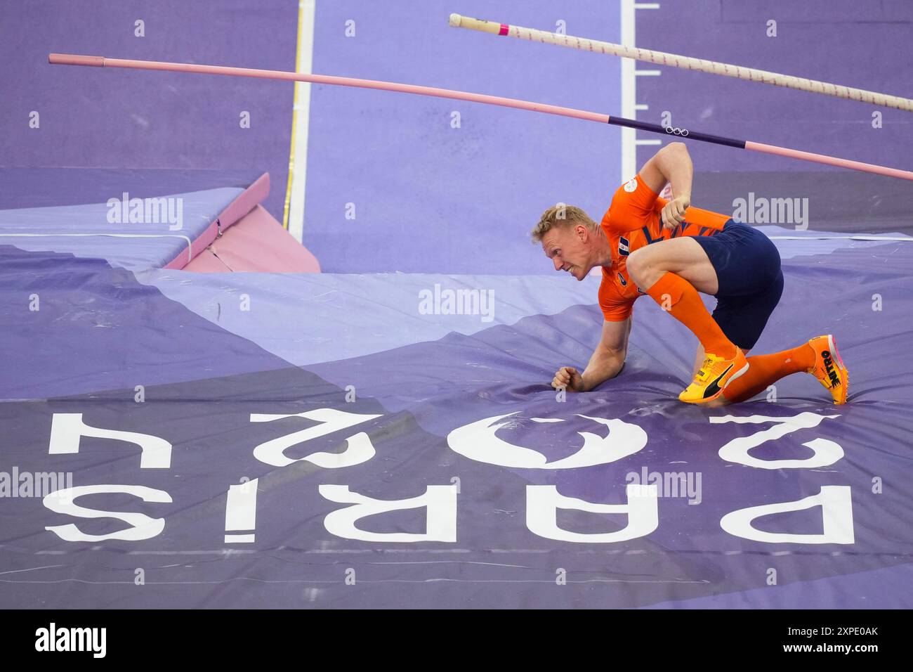 Menno Vloon of the Netherlands competes in the Men's Pole Vault Final ...