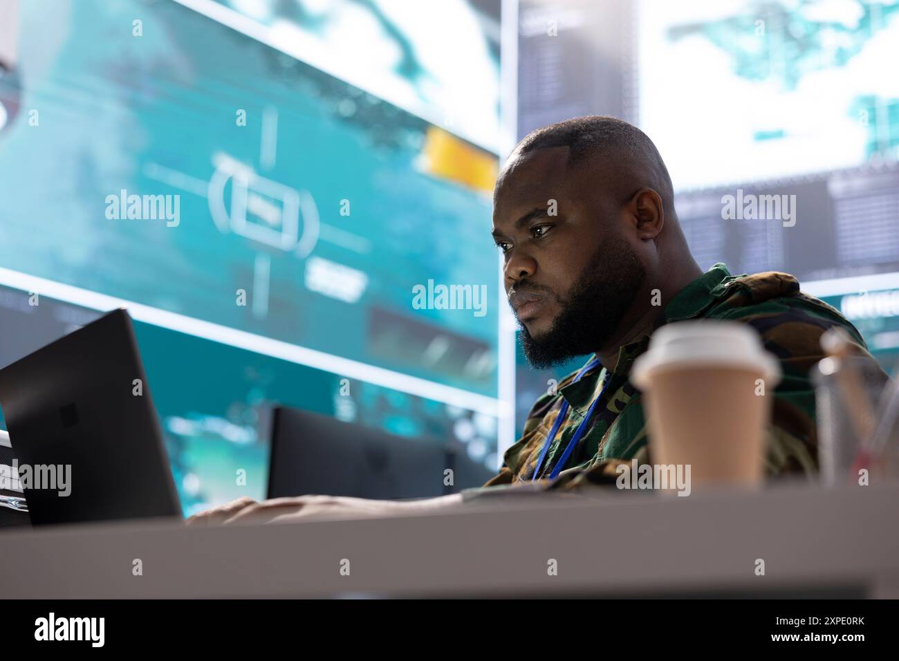 Military command center analyst hi-res stock photography and images - Alamy