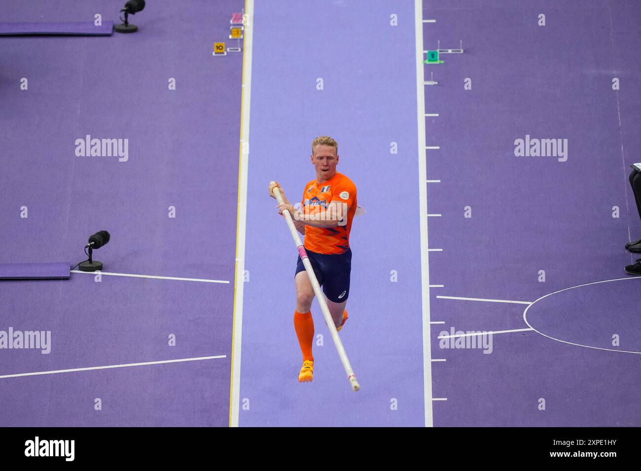Menno Vloon of the Netherlands competes in the Men's Pole Vault Final ...