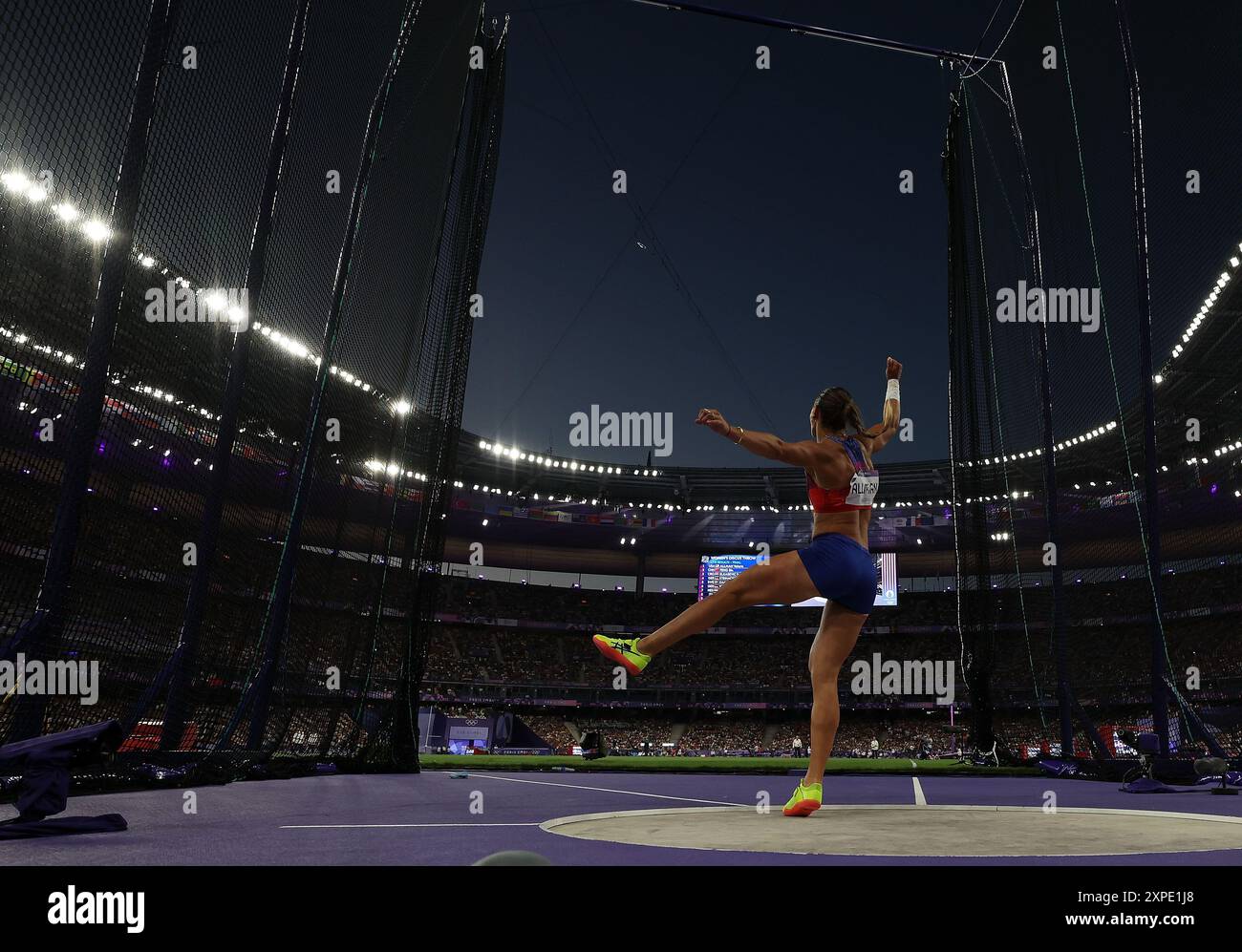 Paris, France. 5th Aug, 2024. Valarie Allman of the United States ...