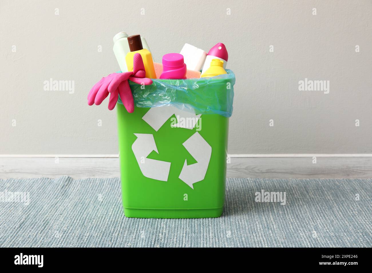 Litter cleaning supplies hi-res stock photography and images - Alamy