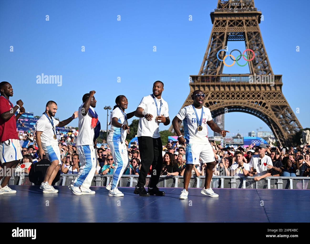 Paris, France. 5th Aug, 2024. Members of the French judo team attend a ...