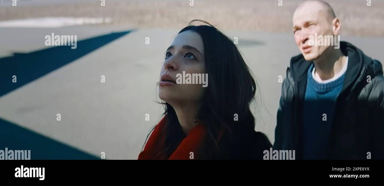 ANORA, from left: Mikey Madison, Paul Weissman, 2024. © Neon /Courtesy ...