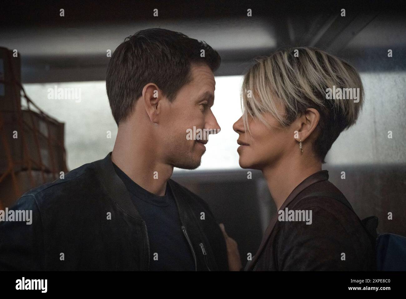THE UNION, from left: Mark Wahlberg, Halle Berry, 2024. ph: Laura ...