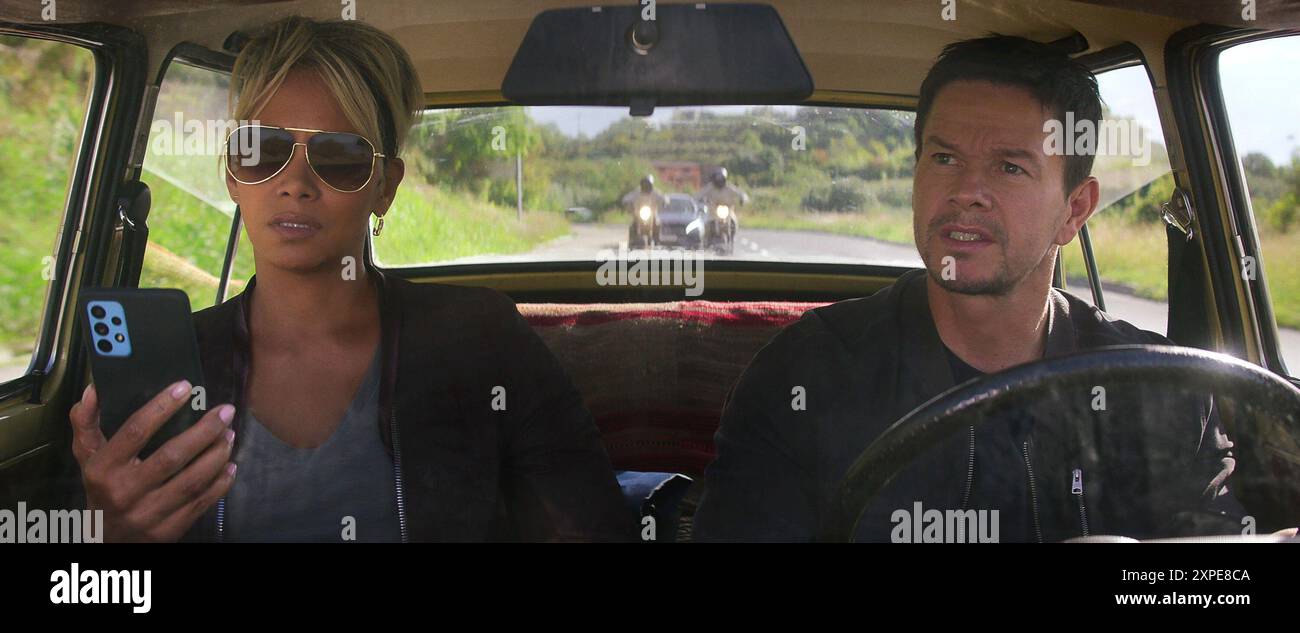 THE UNION, from left: Halle Berry, Mark Wahlberg, 2024. © Netflix ...