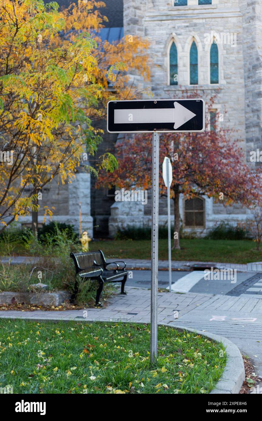 One way arrow road sign in Ottawa, Canada Stock Photo - Alamy