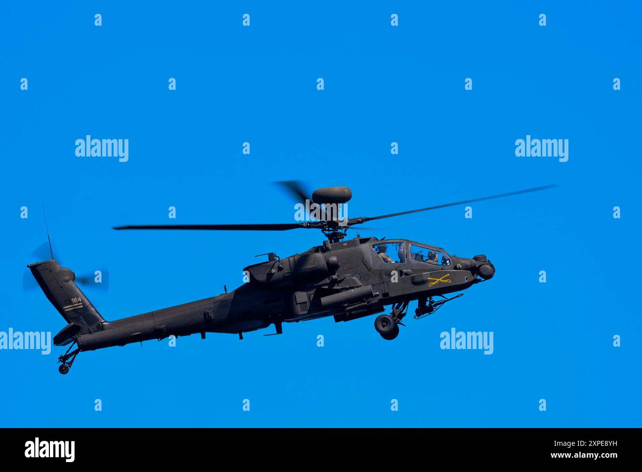 U.S. Army Aviators assigned to 4-6 Heavy Attack Reconnaissance Squadron ...