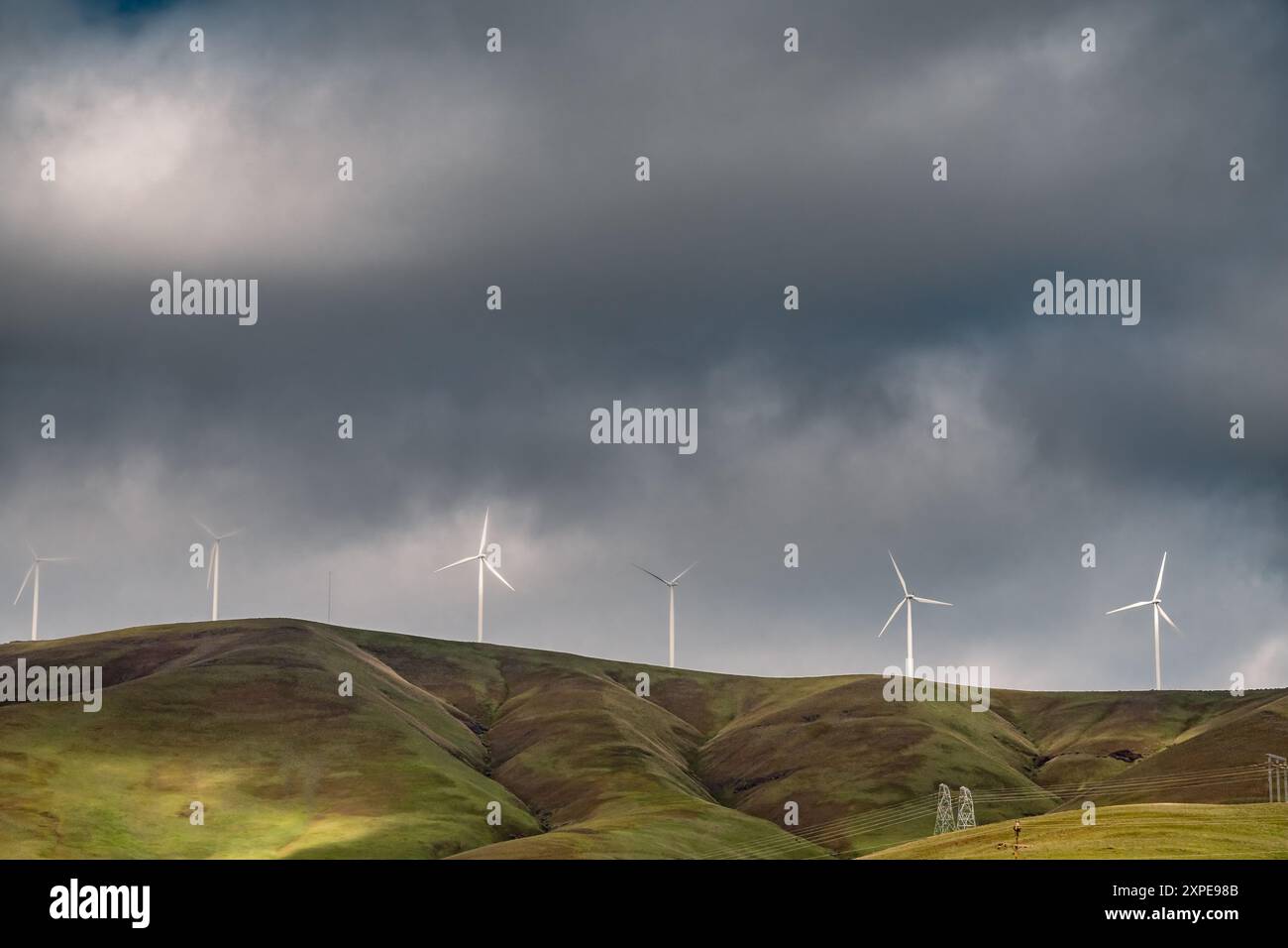 Row wind turbines on columbia hi-res stock photography and images - Alamy