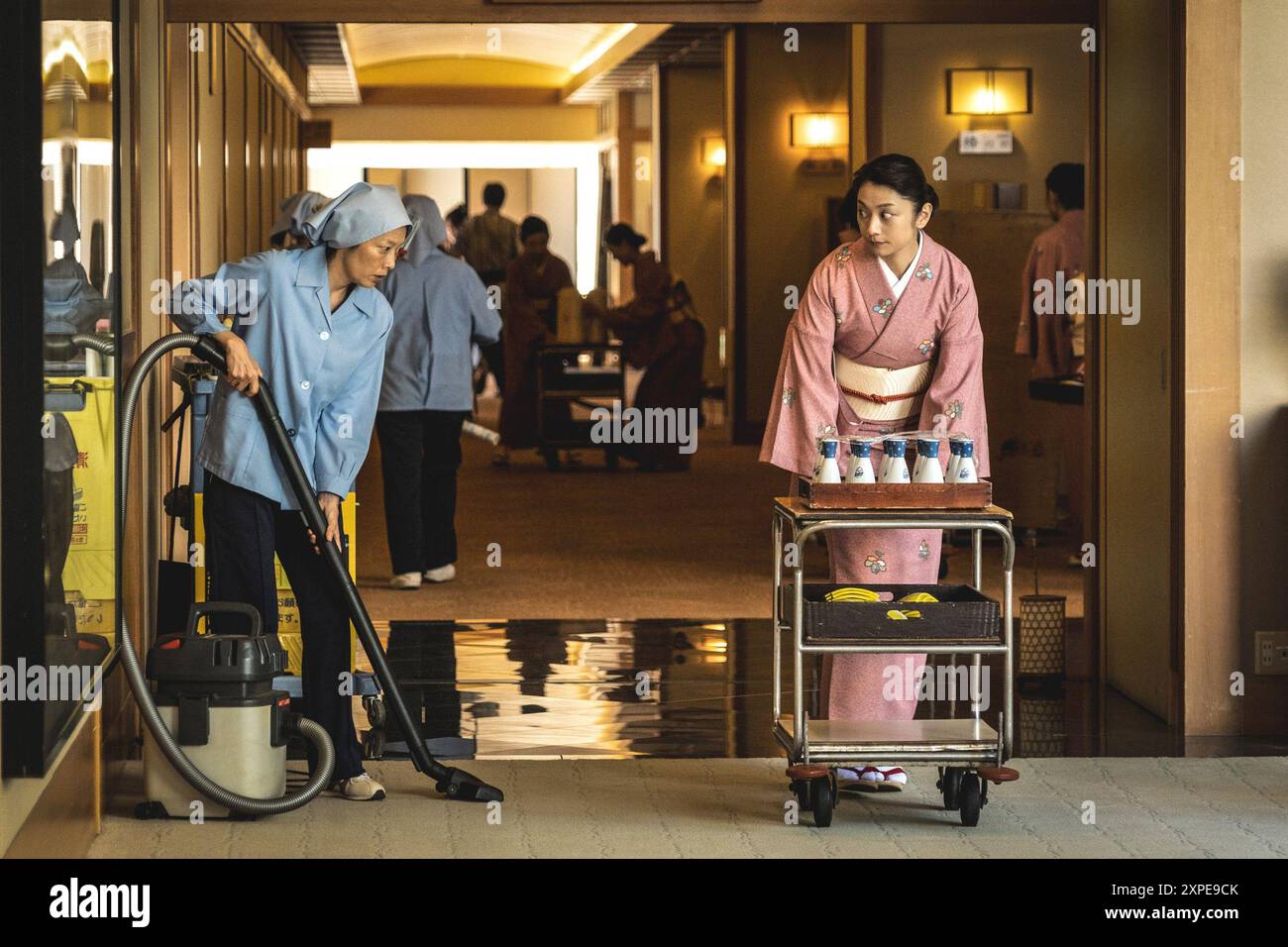 TOKYO SWINDLERS, (aka JIMENSHITACHI), Eiko Koike (right), (Season 1, ep ...