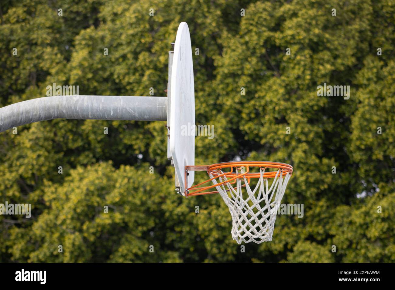 Shabby basketball hi-res stock photography and images - Alamy