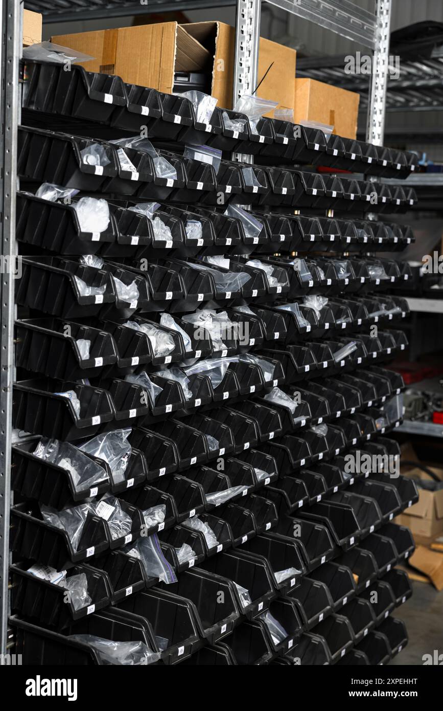 Auto parts warehouse hi-res stock photography and images - Alamy