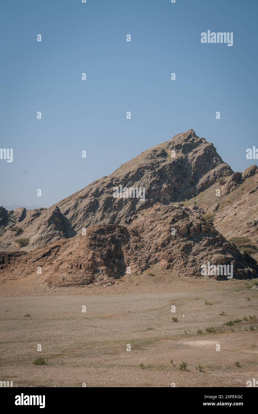 Mountain desert landscape Oman, on a road trip close to Muscat Stock ...