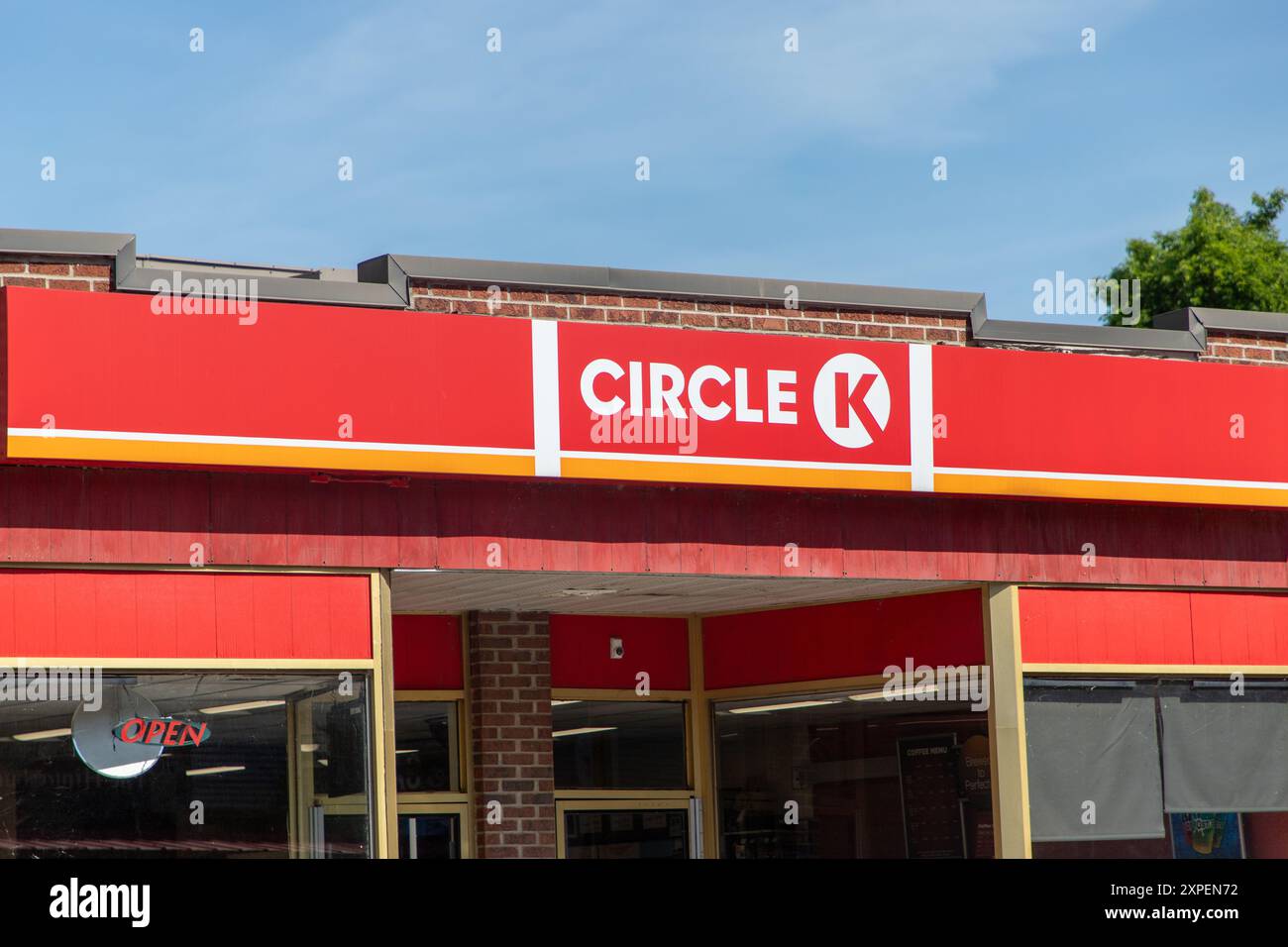 Ottawa, Canada - June 1, 2024: Circle K convenience store Stock Photo ...
